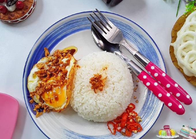 Resep Nasi Telur Ceplok Pontianak Viral oleh Novalia Rika - Cookpad