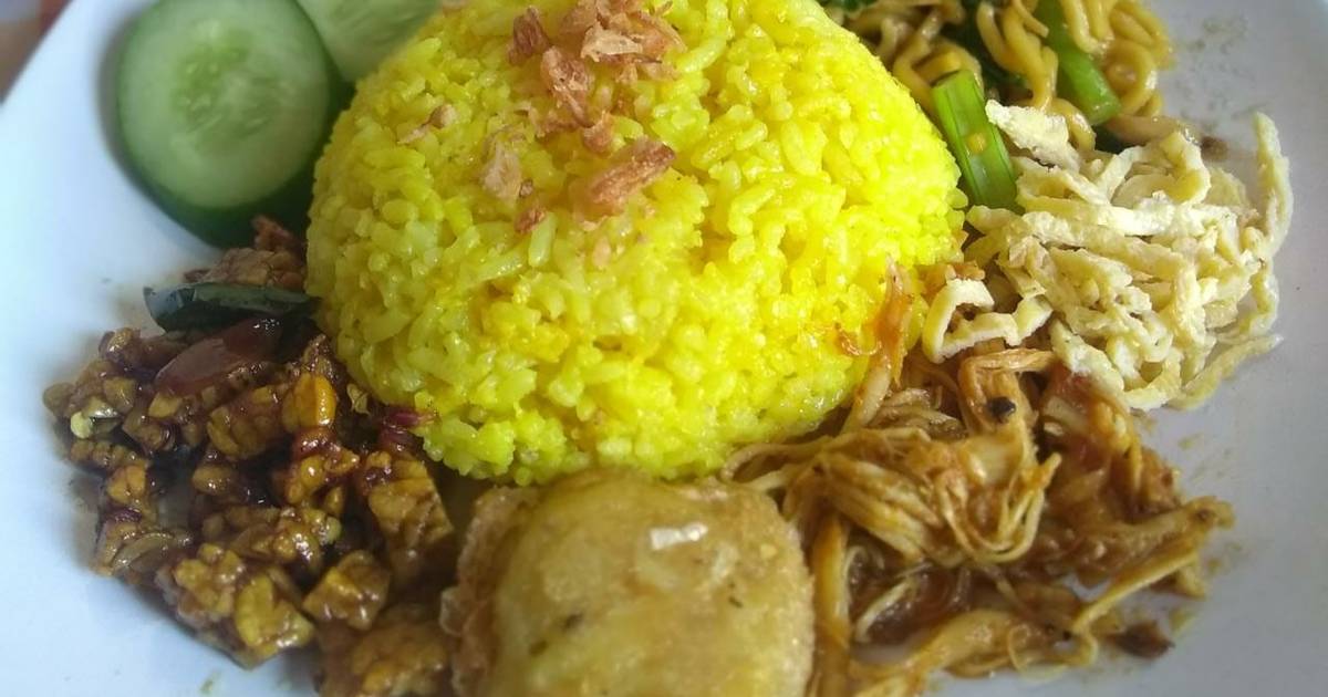 Resep Nasi Kuning Rice cooker simpel oleh Aisah Food factory - Cookpad