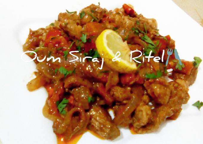 طريقة عمل لحم مقلي بالبصل والطماطم على اصولها بطريقة سهلة وسريعة من Oum ...