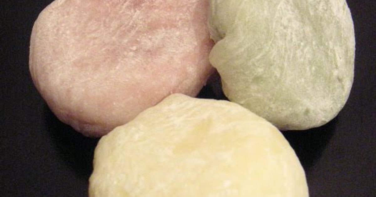 Yukimi Daifuku (Mochi Dumplings Filled With Ice Cream) Recipe By ...