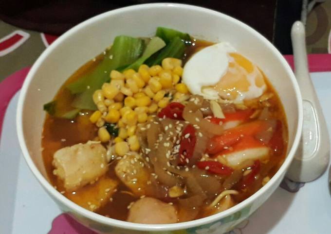 Resep Ramen kuah kari oleh aisyah hanri - Cookpad