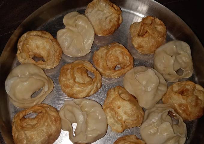 Momos steamed and fried Recipe by Shobhana Vora - Cookpad