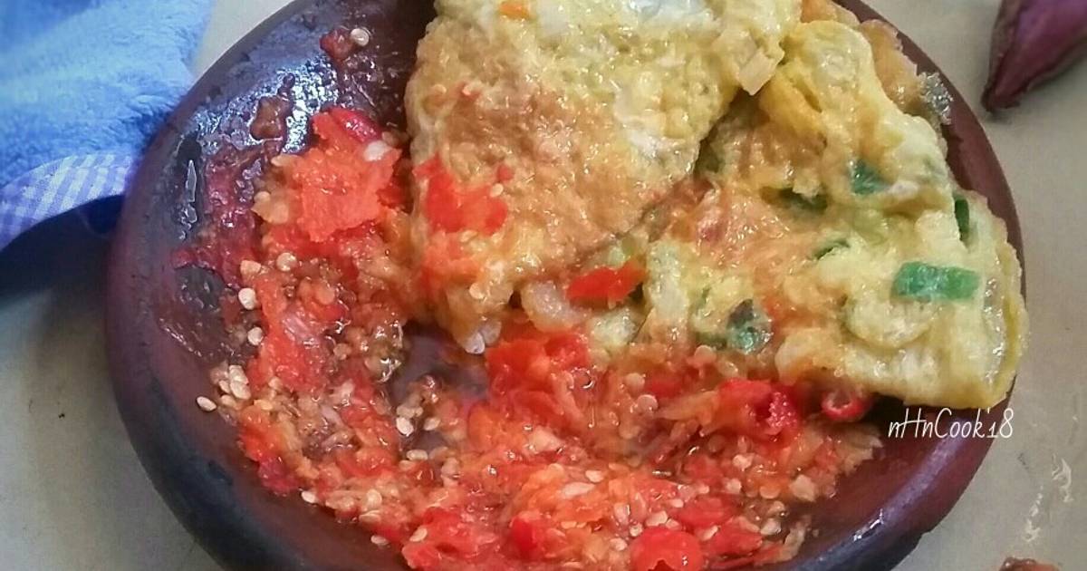 Resep 16. Telur Penyet oleh 🍰nHnCook🐝 ||ZONA CEMILAN - Cookpad