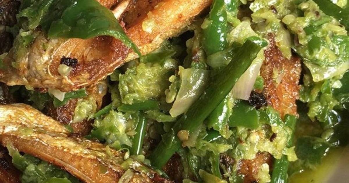 Resep Ikan Bawal Potong Cabe Ijo oleh Febriani Ramadhan - Cookpad