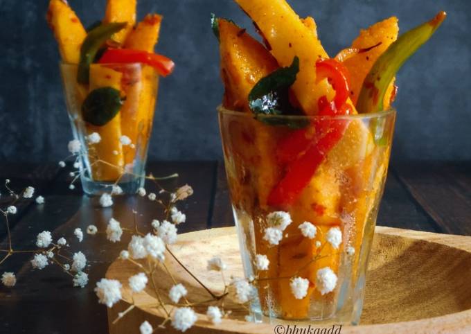 Schezwan idli Recipe by Sunita Chakrabarty - Cookpad