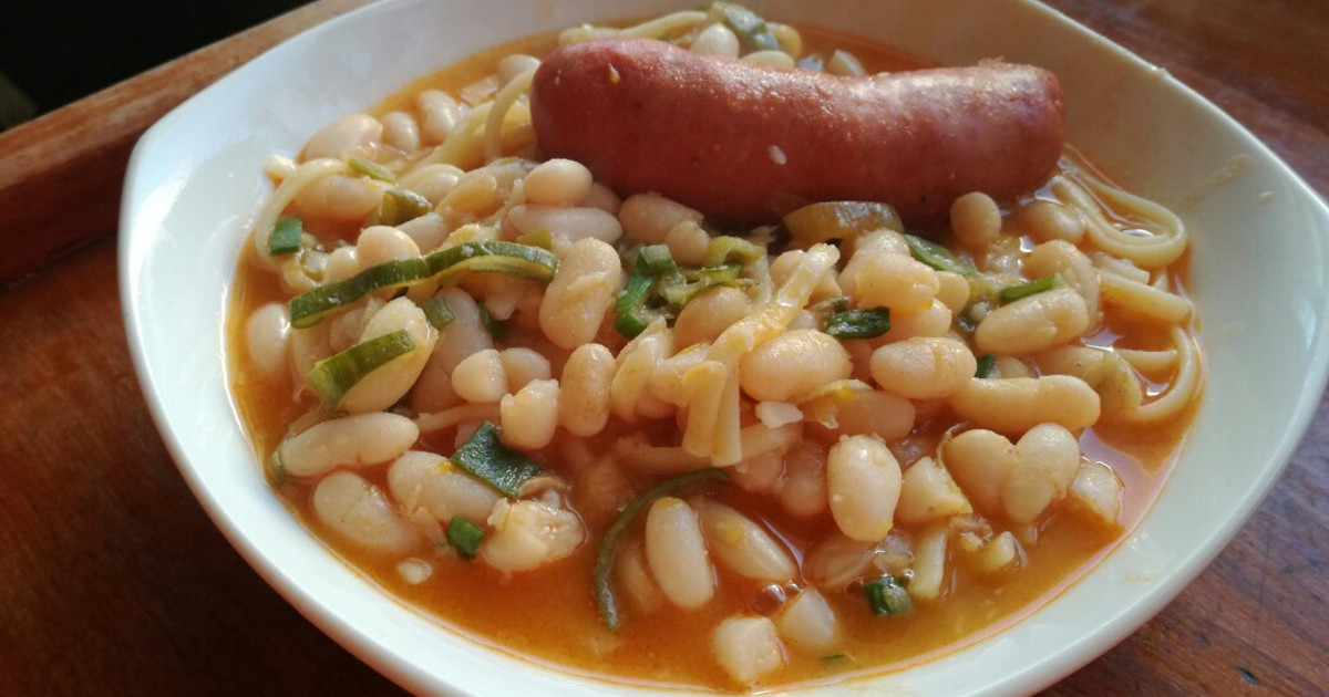 Porotos Con Chorizo Receta de Claudia Isabel- Cookpad