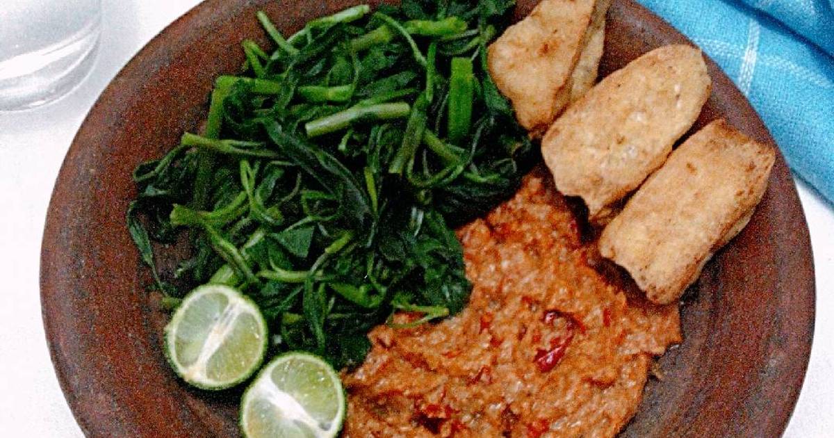 9 resep plecing kangkung bumbu versi matang enak dan mudah - Cookpad