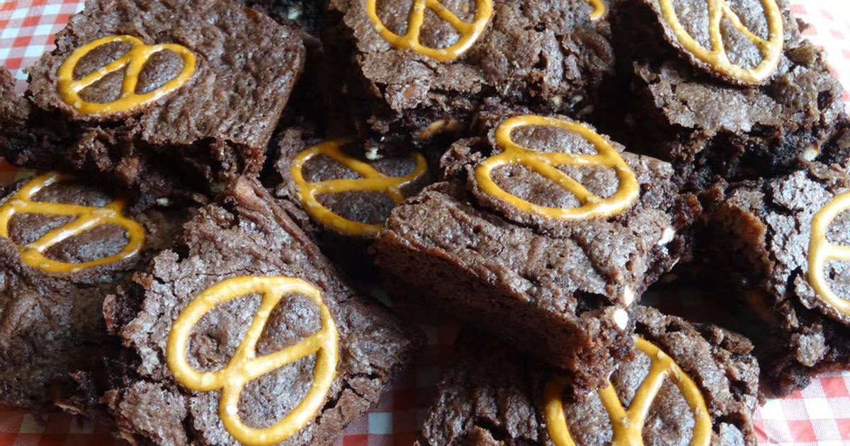 Pretzel brownies Recipe by The Credit Crunch Cooke (Sarah Winkle) - Cookpad