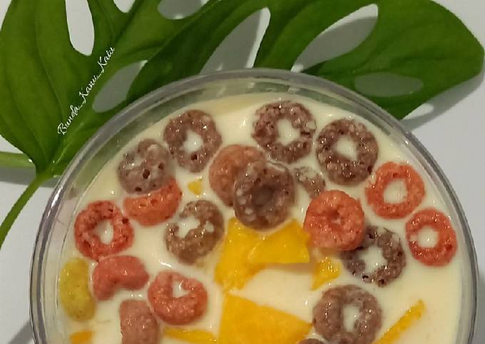 Resep Mango Milk Froot Loops oleh Bunda_Kanugrahan - Cookpad