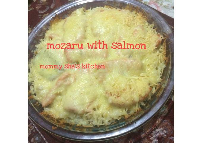 Resep Baked rice cheese (mozaru) with salmon oleh Shashaholic - Cookpad