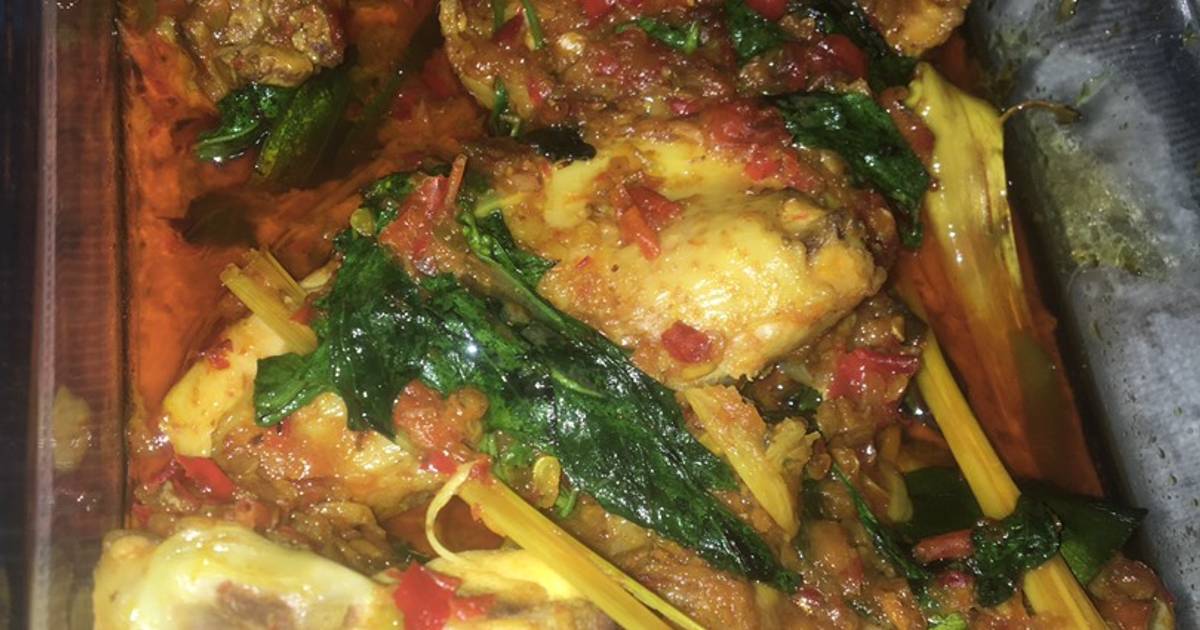Resep Ayam rica rica daun kemangi oleh amih re.fa - Cookpad