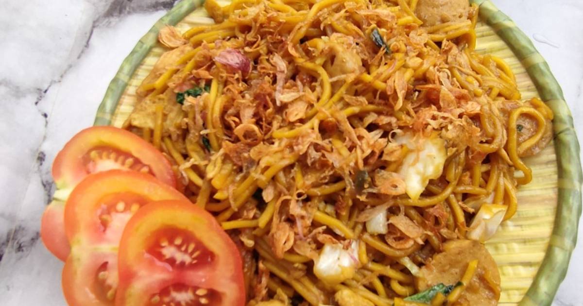 Resep 488. Mie Kuning Goreng oleh Santhywi Priyanto - Cookpad