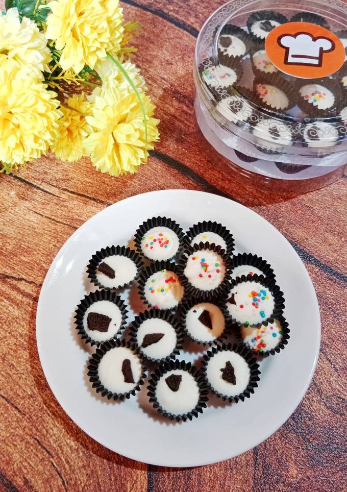 Resep Coklat Putih Pakai Cup Mini oleh KasMira - Cookpad