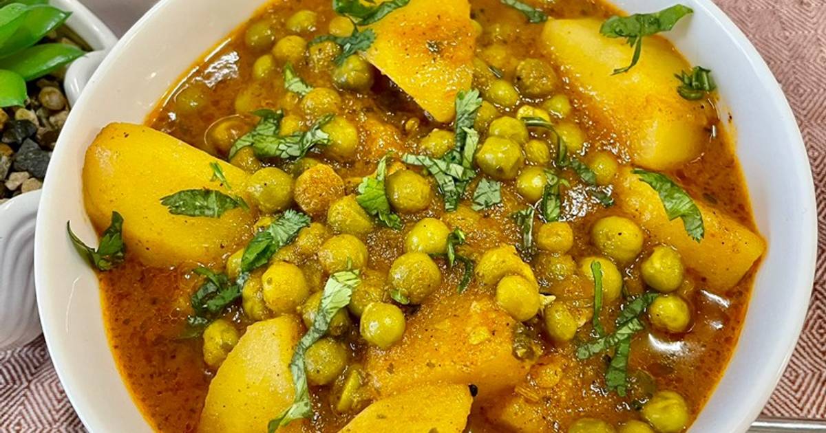 Aloo Matar ki sabzi Recipe by Sadaf Jabeen - Cookpad