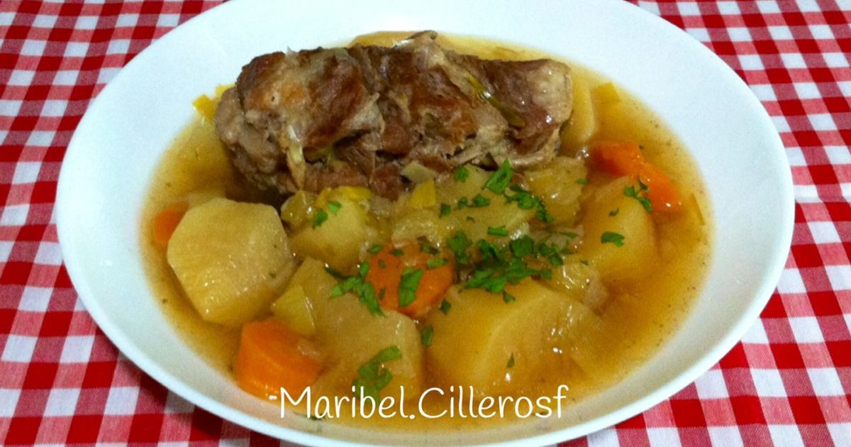 Patatas Con Espinazo Fresco Receta de Maribel.Cillerosf- Cookpad