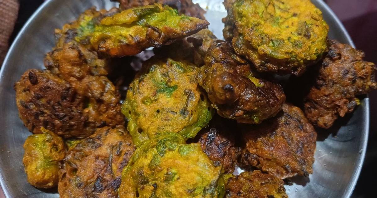 Spring Onion Pakoda Recipe by Sarita Srivastava - Cookpad
