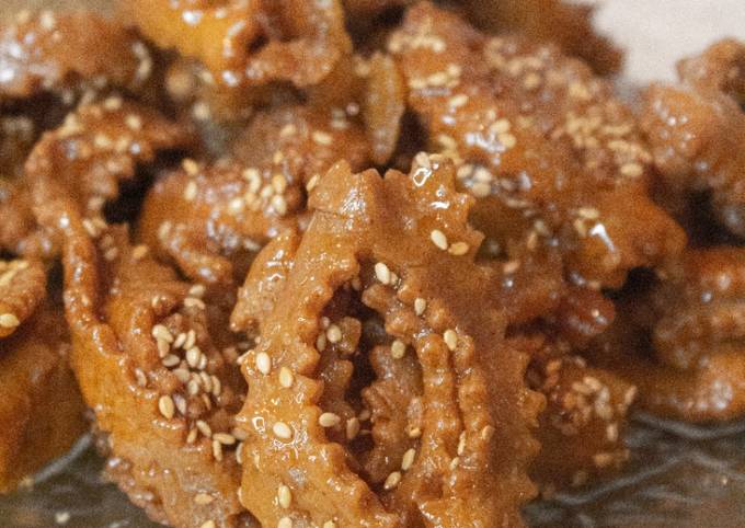 Chebakia Receta de NuriaG77 "Con una pizca de sal" - Cookpad