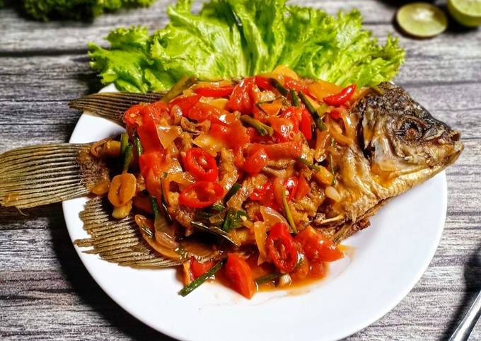 Resep Gurami Fillet Saus Asam Manis oleh Oknisa Carolina - Cookpad