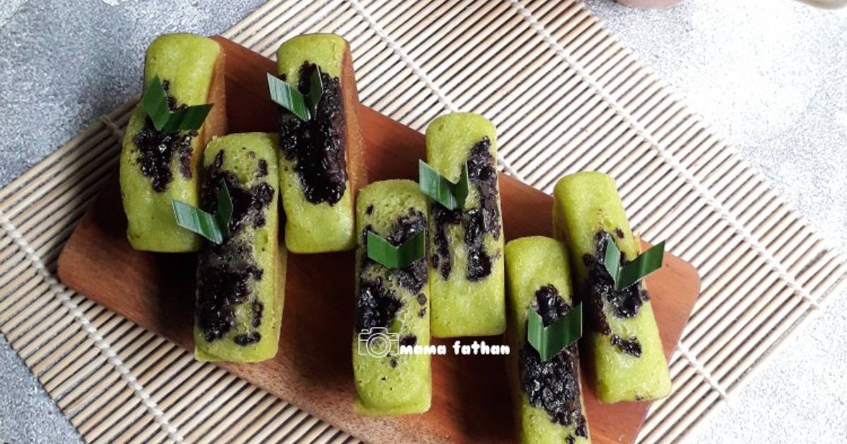 Resep Pukis pandan lembut oleh Mama fathan - Cookpad