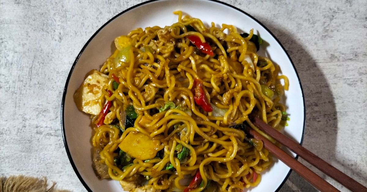 Resep sarapan telur rebus dan bayam rumahan enak dan mudah - Cookpad