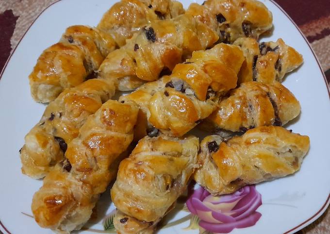 Resep Banana Choco Puff Pastry oleh Ria_Chan - Cookpad