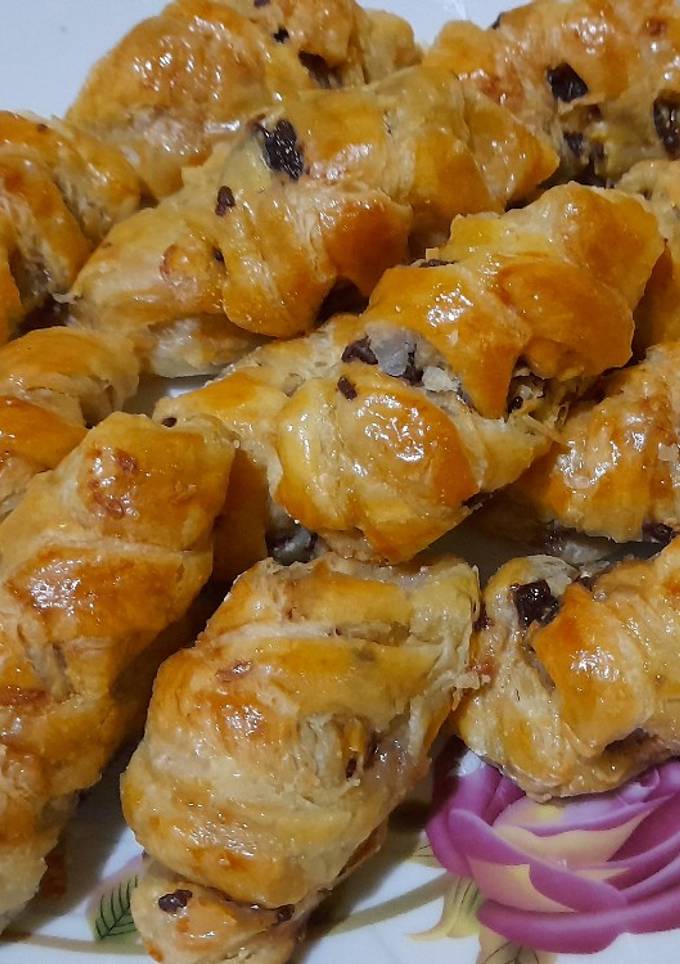 Resep Banana Choco Puff Pastry oleh Ria_Chan - Cookpad