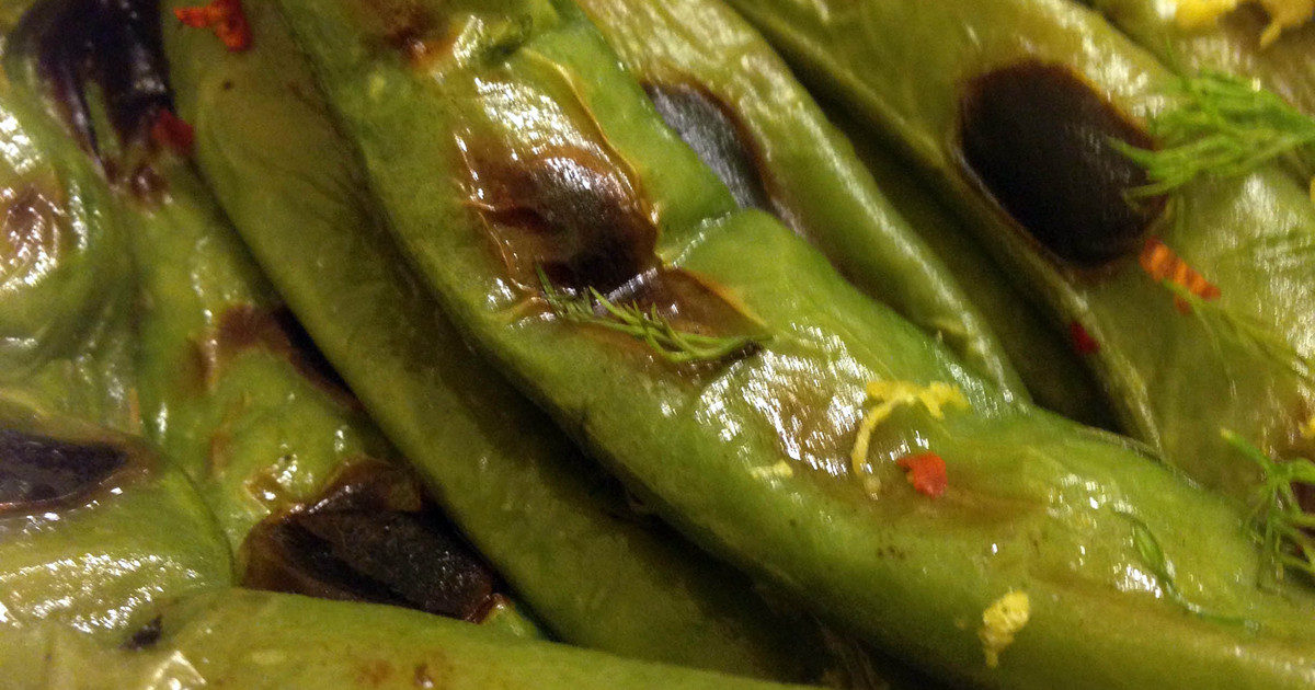 Broiled Fava Bean Pods Recipe by pomdoro - Cookpad