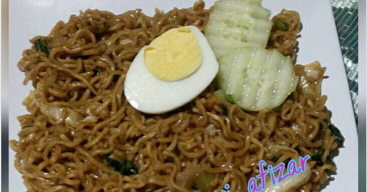 Resep Mie Goreng Seperti Itu oleh mimi athafizar - Cookpad