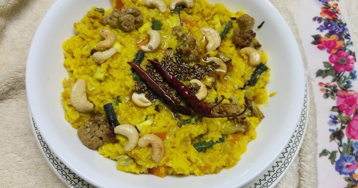 Bengali Bhuni Khichuri Or Khichdi For Bhog Recipe by Kumkum Chatterjee ...