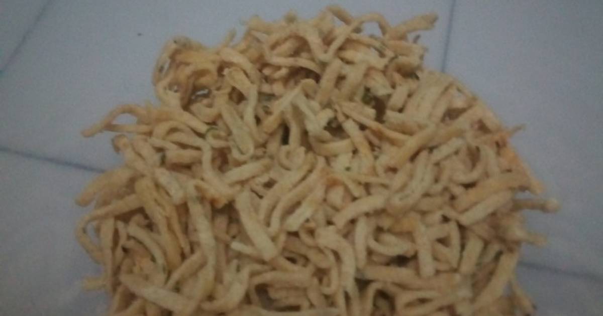 Resep Cistik kelapa bawang oleh nur yani - Cookpad
