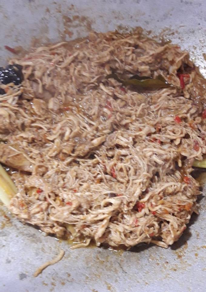 Resep Ayam suwir krawu khas gresik oleh Dapur Mayip - Cookpad