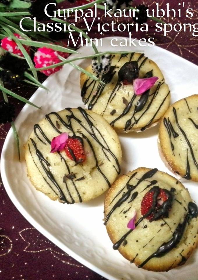 Classic Victoria sponge mini cakes Recipe by Gurpal kaur Ubhi - Cookpad