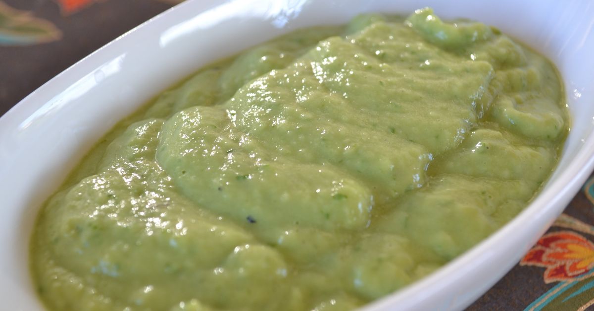 Guacasalsa (Avocado Salsa) Recipe By Izandro