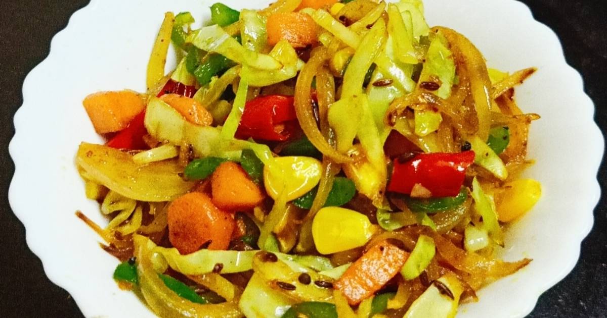 Cabbage mix dry Sabji Recipe by Mohini Gupta - Cookpad