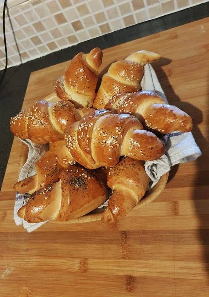 Vajas kifli | Agnes Borbely-Kovacs receptje - Cookpad receptek