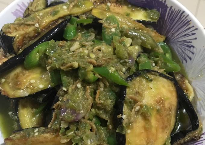 Resep Terong teri tempe cabe ijo oleh Heni Absari - Cookpad