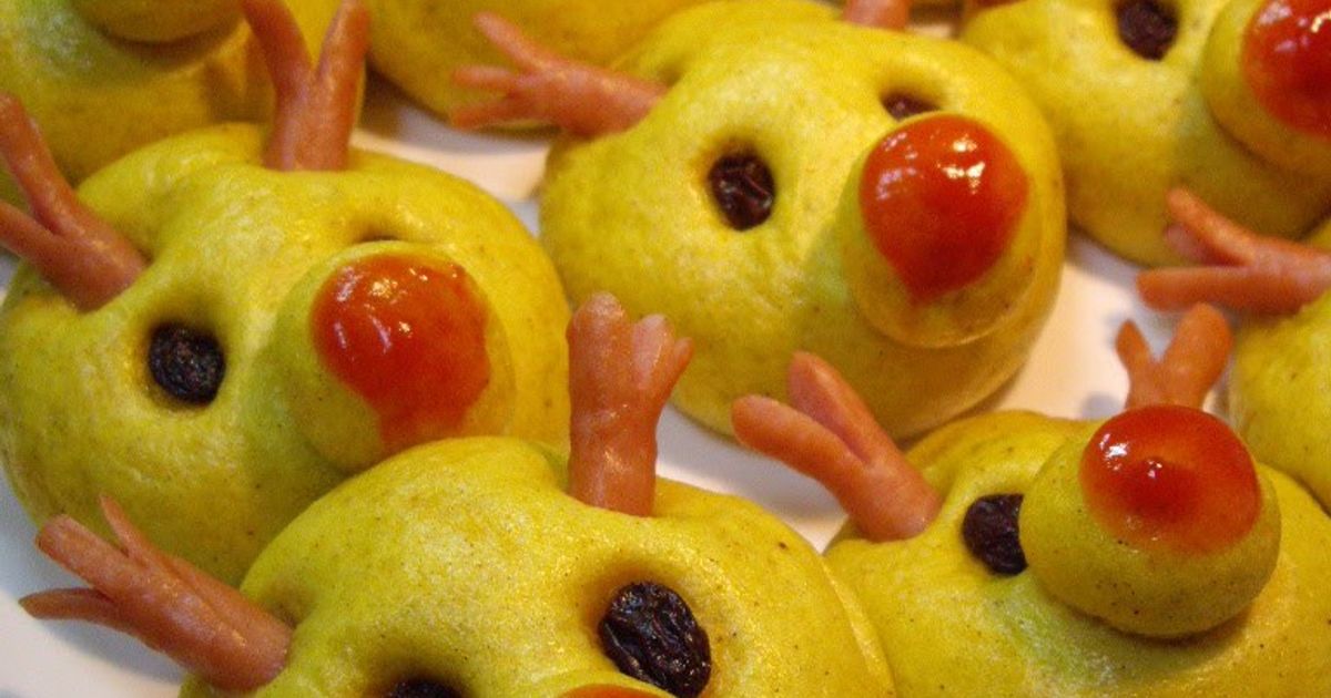 Merry Christmas! Red Nosed Reindeer Steamed Meat Buns Recipe By Cookpad ...