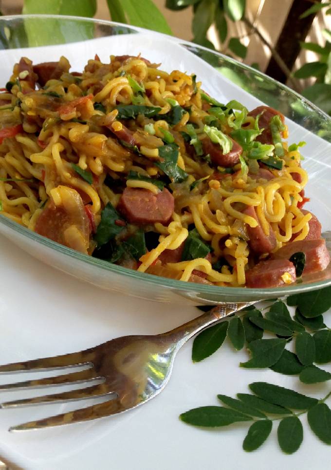 Moringa Sausage Noddles Recipe by Deezah Sulaiman Omar - Cookpad