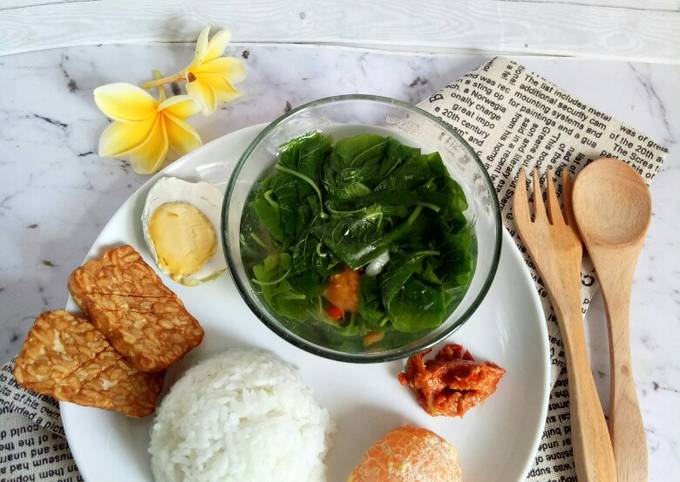 Resep 132.Isi Piringku(nasi,sayur bayam,tempe goreng,sambel&jeruk) oleh ...
