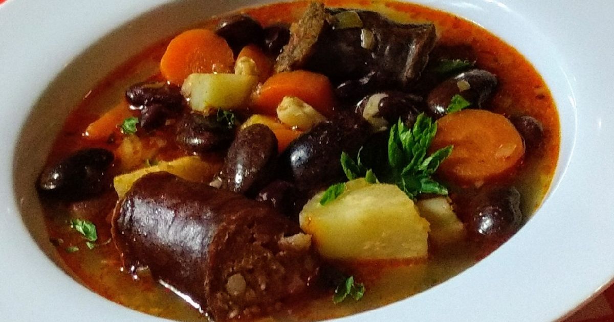 Füstölt Kolbászos Bableves | Horváth Ferenc receptje - Cookpad receptek
