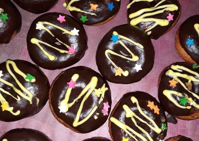 Resep Donat topping coklat oleh Rina Siswoyo - Cookpad