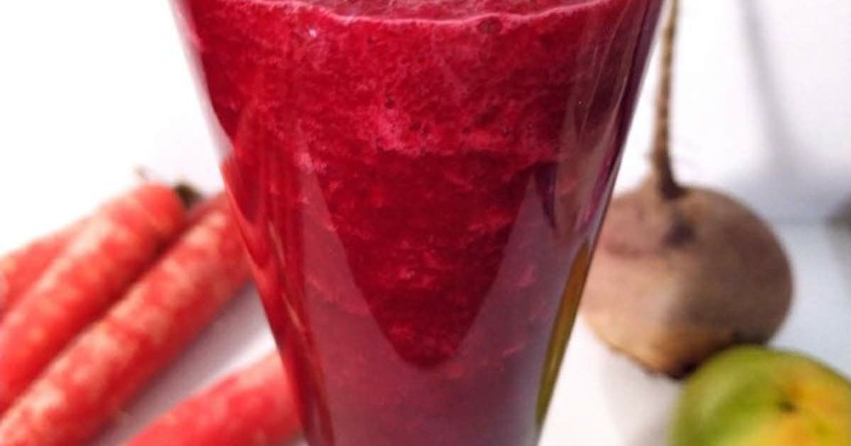 Powerful Red Smoothie Recipe by Rakhi Bhagat - Cookpad