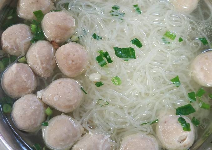 Resep Bihun kuah bakso oleh Syella Nita - Cookpad