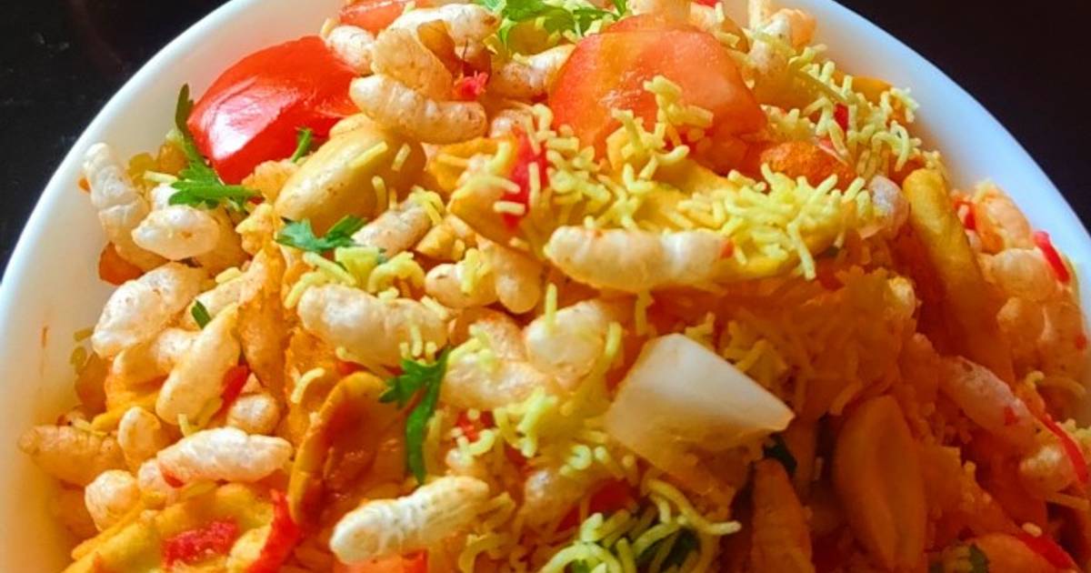 Schezwan Kurmura Bhel Recipe by Suchitra S(Radhika S) - Cookpad