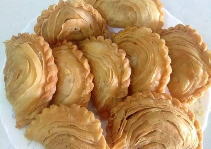 Resipi Karipap pusing oleh Kak Ros - Cookpad
