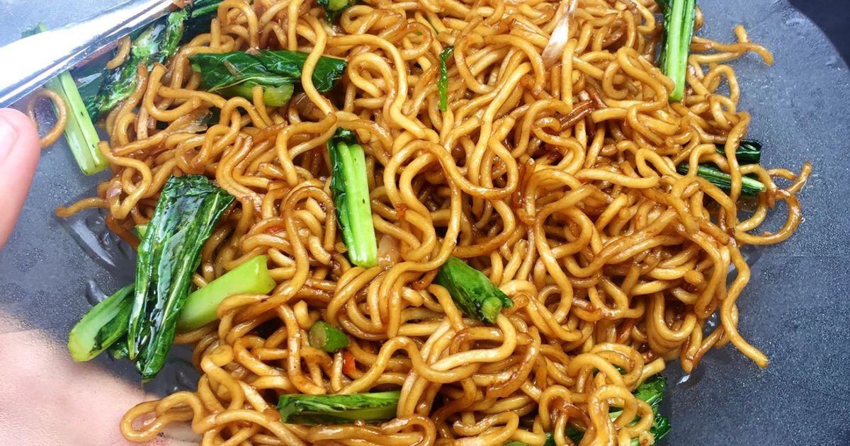 Resep Mie Goreng Kering oleh Titik Sadarianti - Cookpad