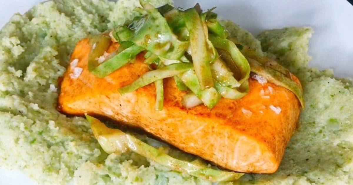 Salmón unilateral sobre puré de col o repollo blanco Receta de Juan ...