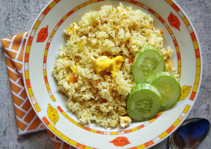 Resep Nasi Goreng Jadul (Kunyit dan Kencur) oleh Desriayu - Cookpad