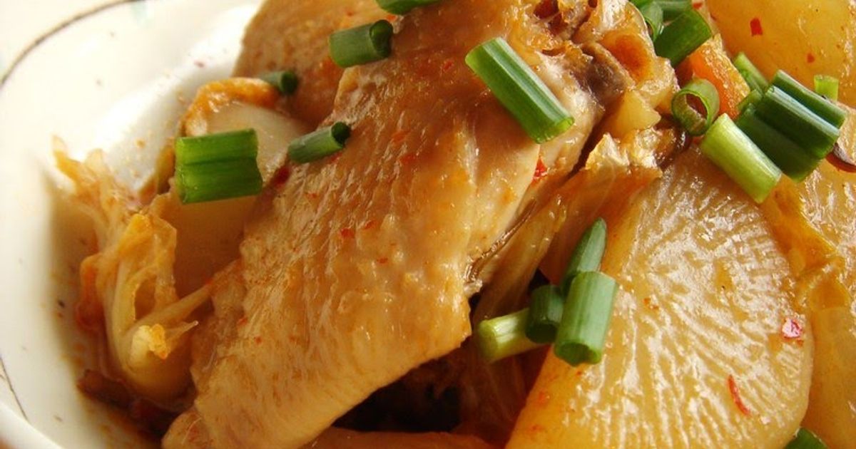 Chicken Wings Simmered With Daikon Radish And Kimchi Recipe by cookpad ...