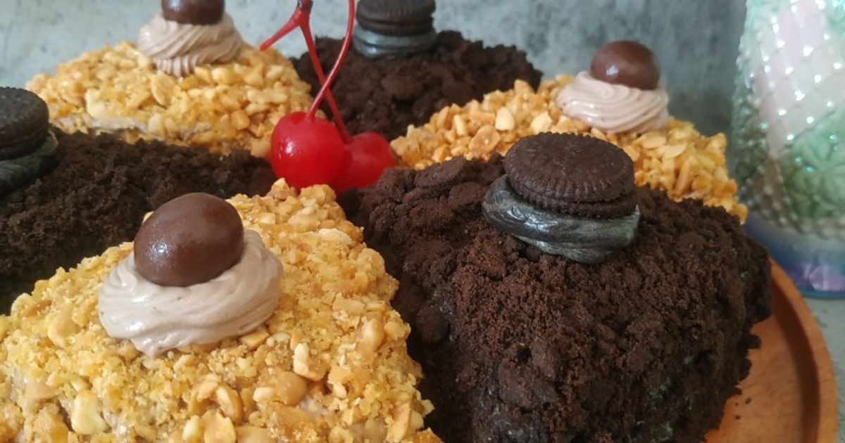 Resep Bolu Chocolate Putel Topping Nougat & Oreo oleh Kukilo Wati - Cookpad